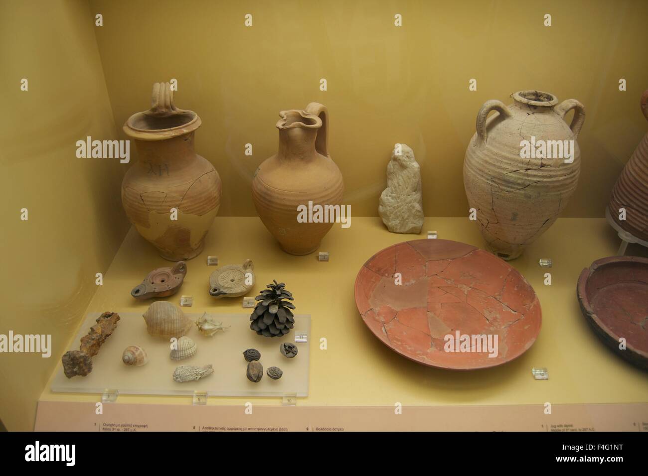 Ancient Greek pottery museum culture clay craft Stock Photo - Alamy