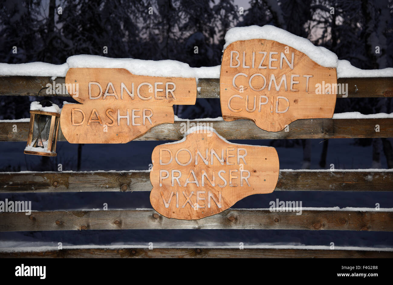 wooden Reindeer placards at Christmas Stock Photo - Alamy