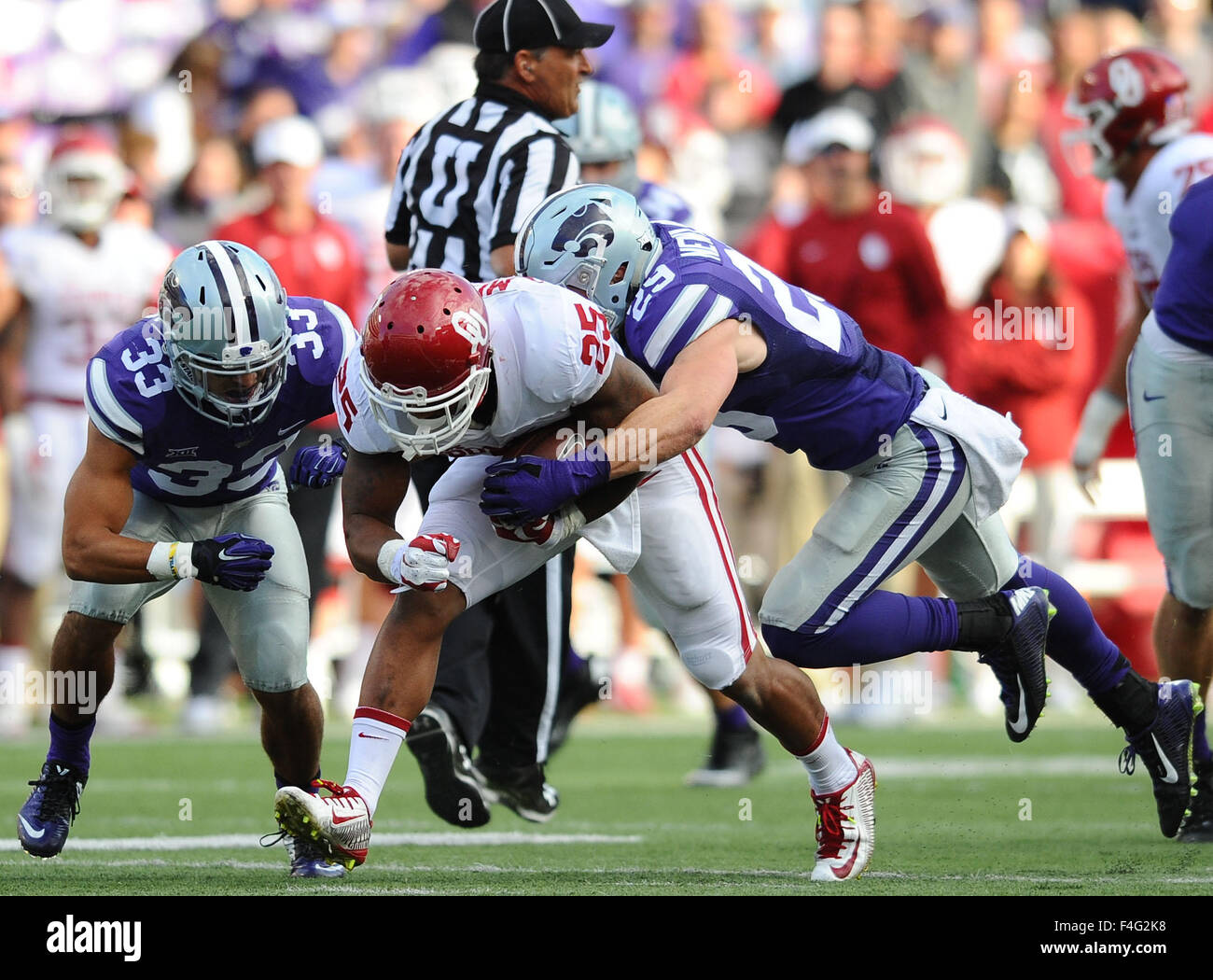 Manhattan, Kansas, USA. 17th Oct, 2015. Kansas State Wildcats defensive ...