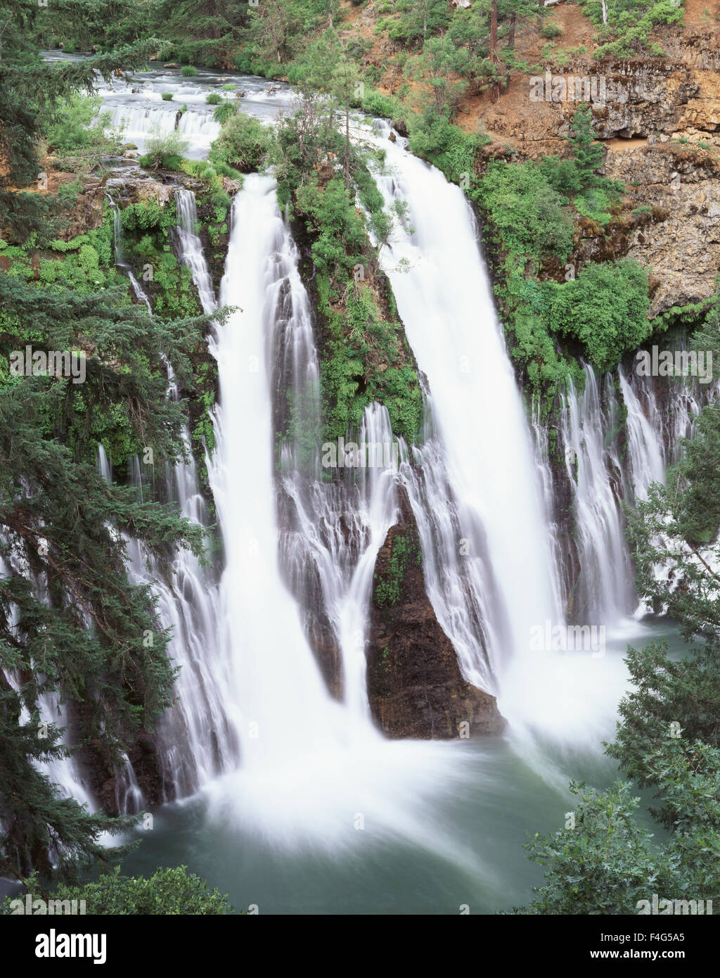 California, McArthur–Burney Falls Memorial State Park, Burney Falls ...
