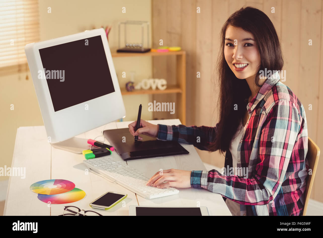 Young woman tablet on hi-res stock photography and images - Alamy