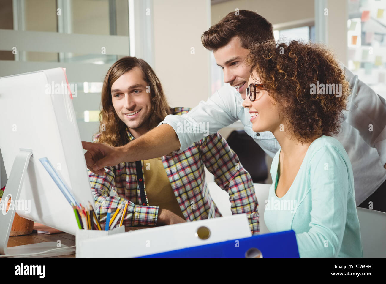 Hand pointing to screen hi-res stock photography and images - Alamy