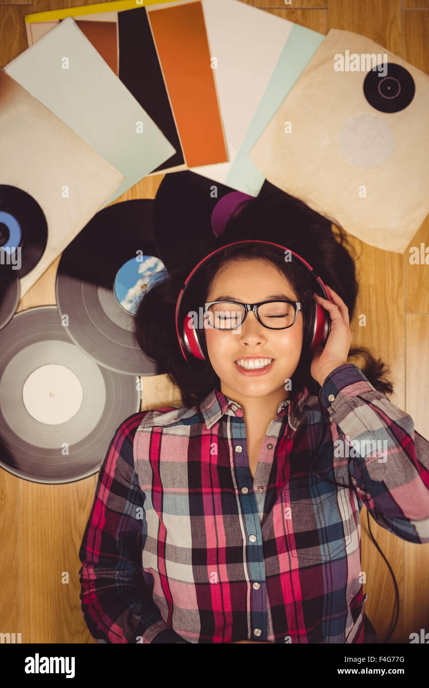 Listen music hi-res stock photography and images - Alamy