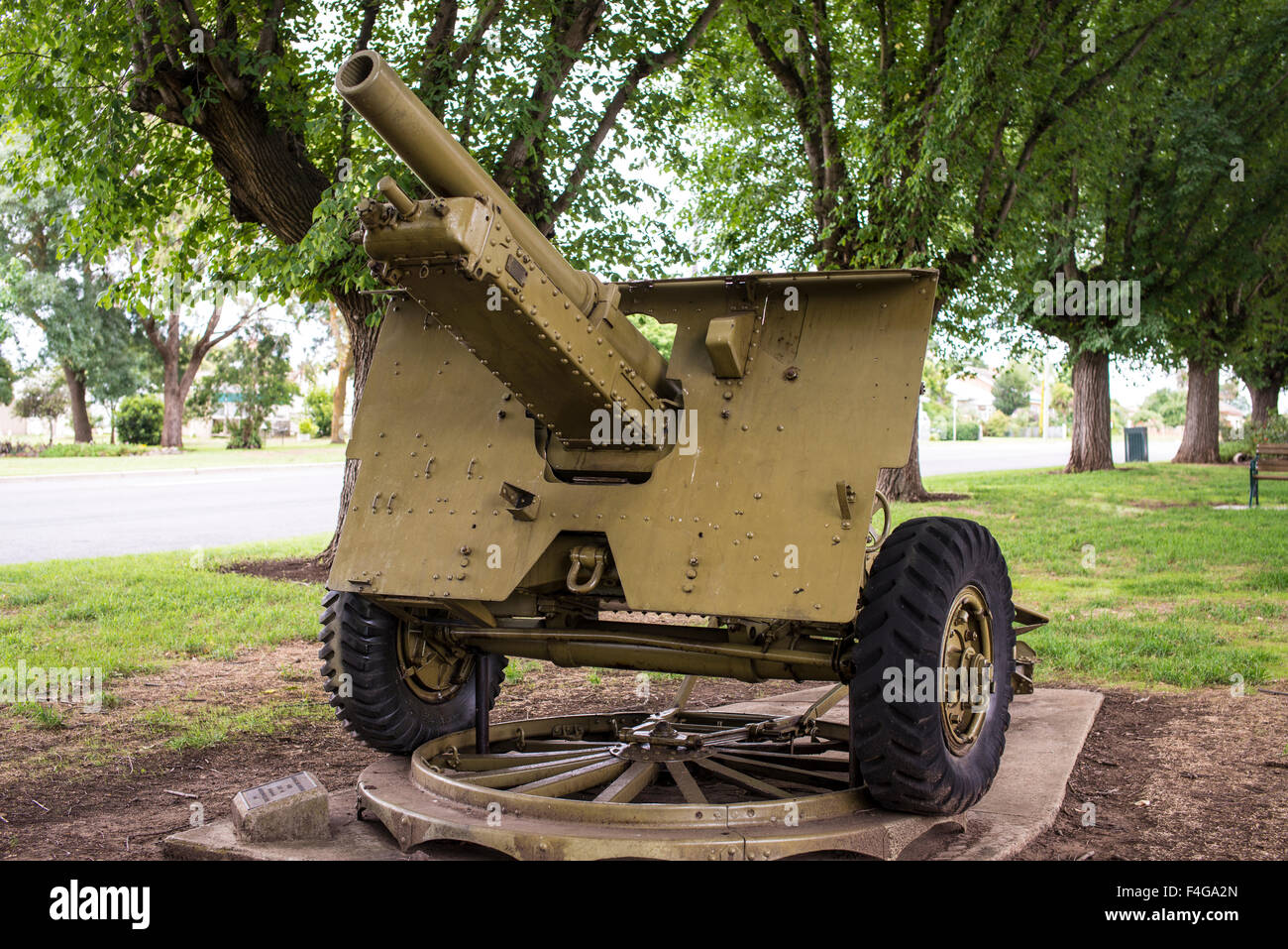 Howitzer gun hi-res stock photography and images - Alamy