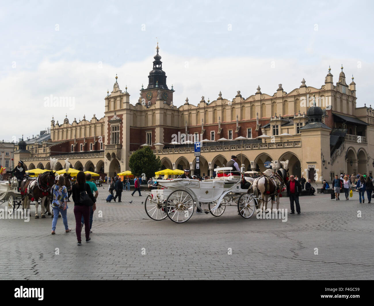 Rynek Glowny 13thc central medieval market square old town Krakow ...