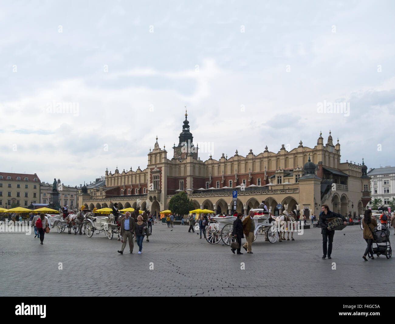 Rynek Glowny 13thc central medieval market square old town Krakow ...
