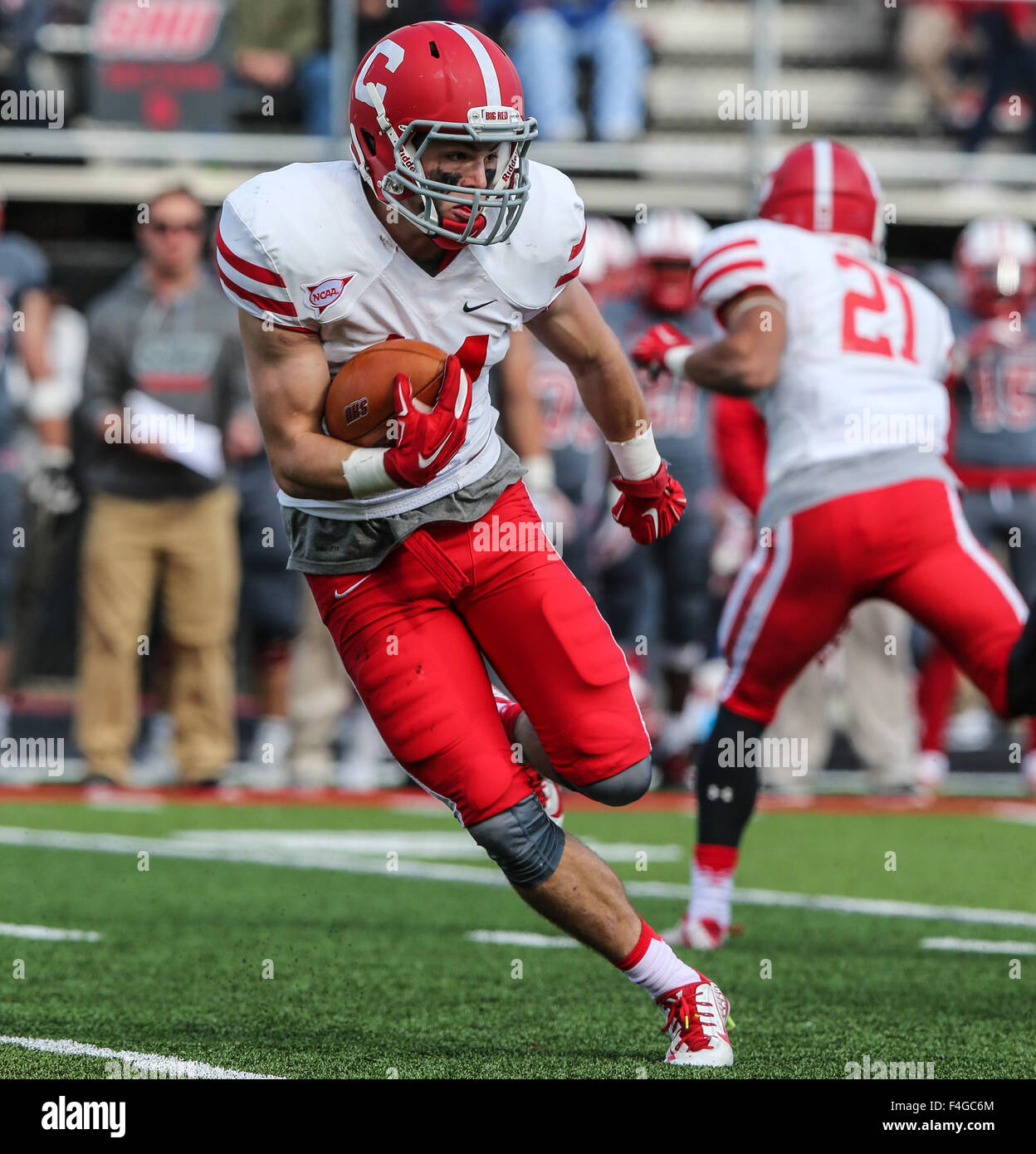 Fairfield, CT, USA. 17th Oct, 2015. : Cornell's Brock Thomas (14 ...