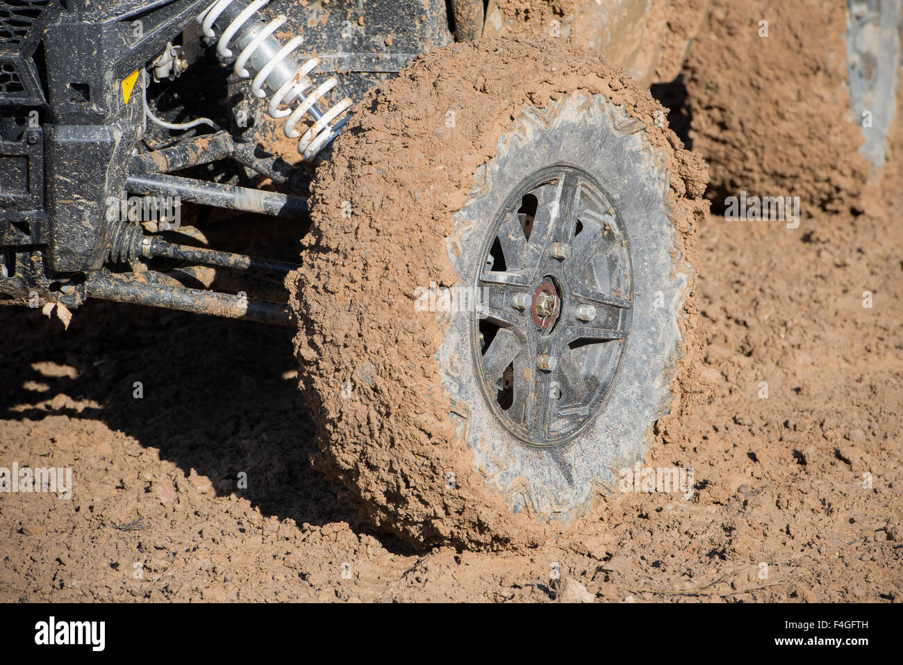 Dirty wheel racecar Stock Photo - Alamy