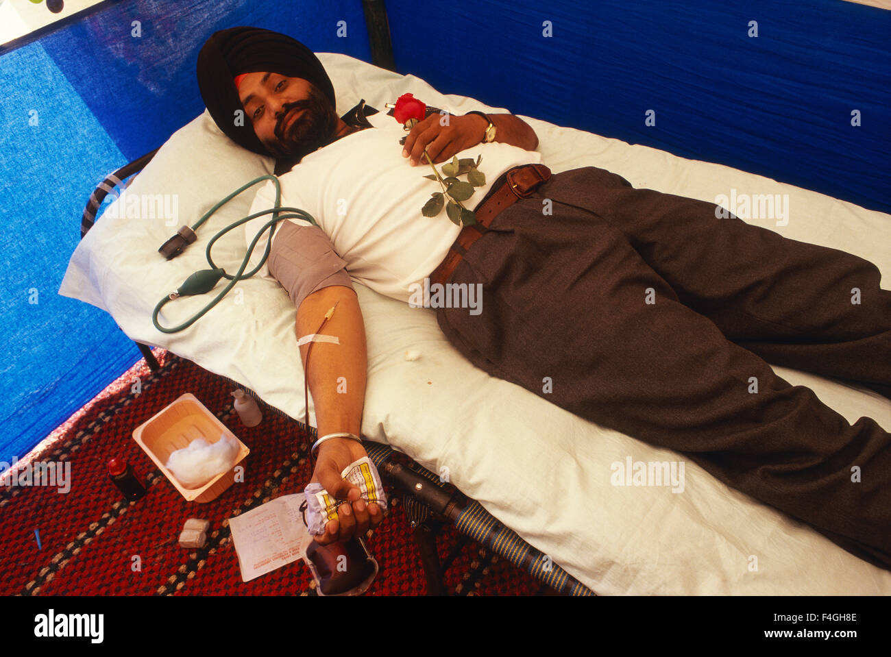 Donating blood hi-res stock photography and images - Alamy