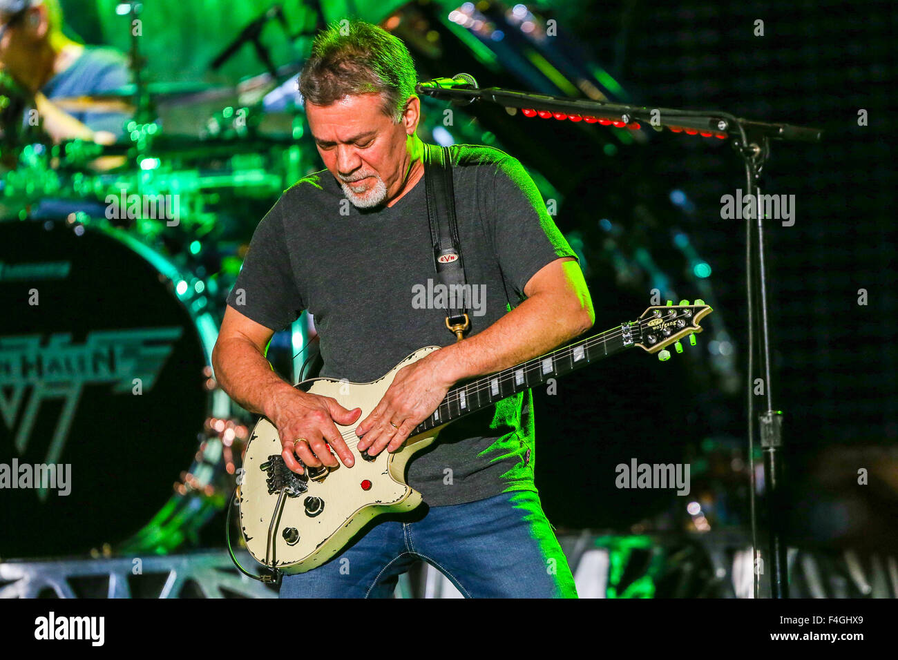 Van halen live stage hi-res stock photography and images - Alamy
