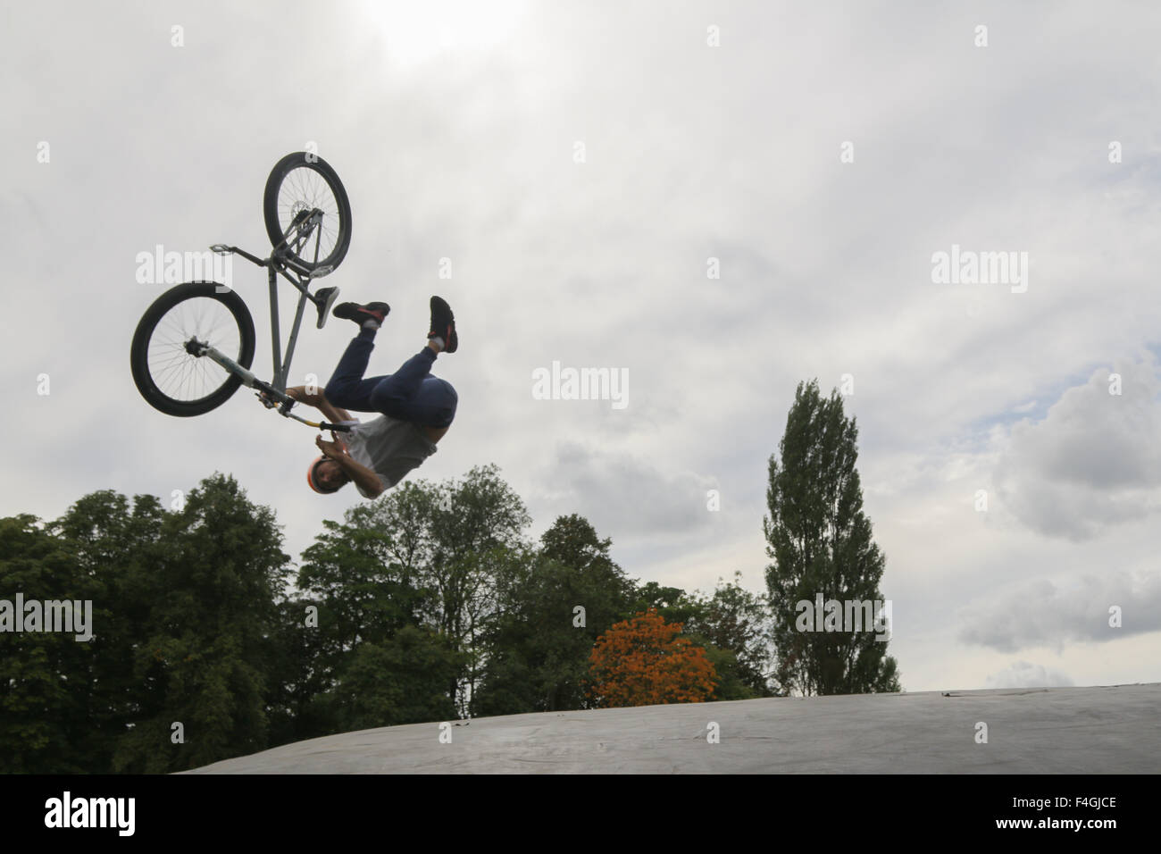 Backflip hi-res stock photography and images - Alamy