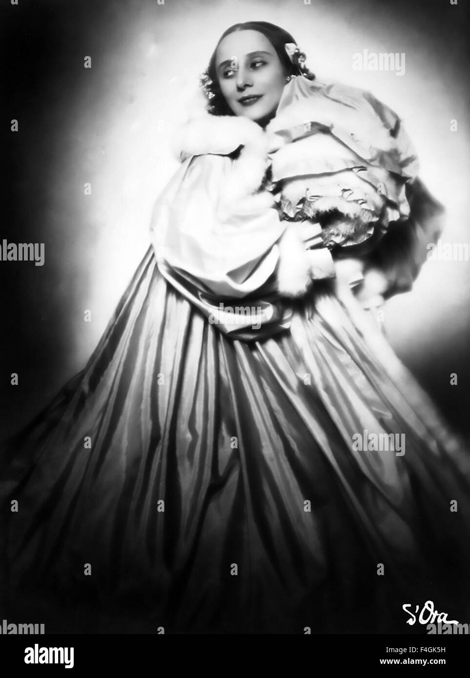 Russian prima ballerina hi-res stock photography and images - Alamy