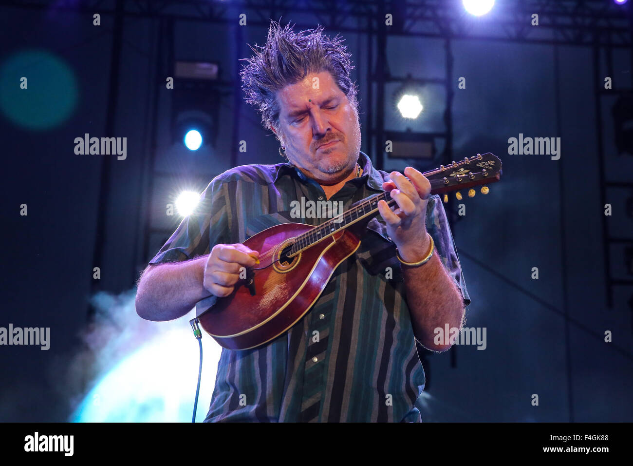 Counting crows portrait hi-res stock photography and images - Alamy