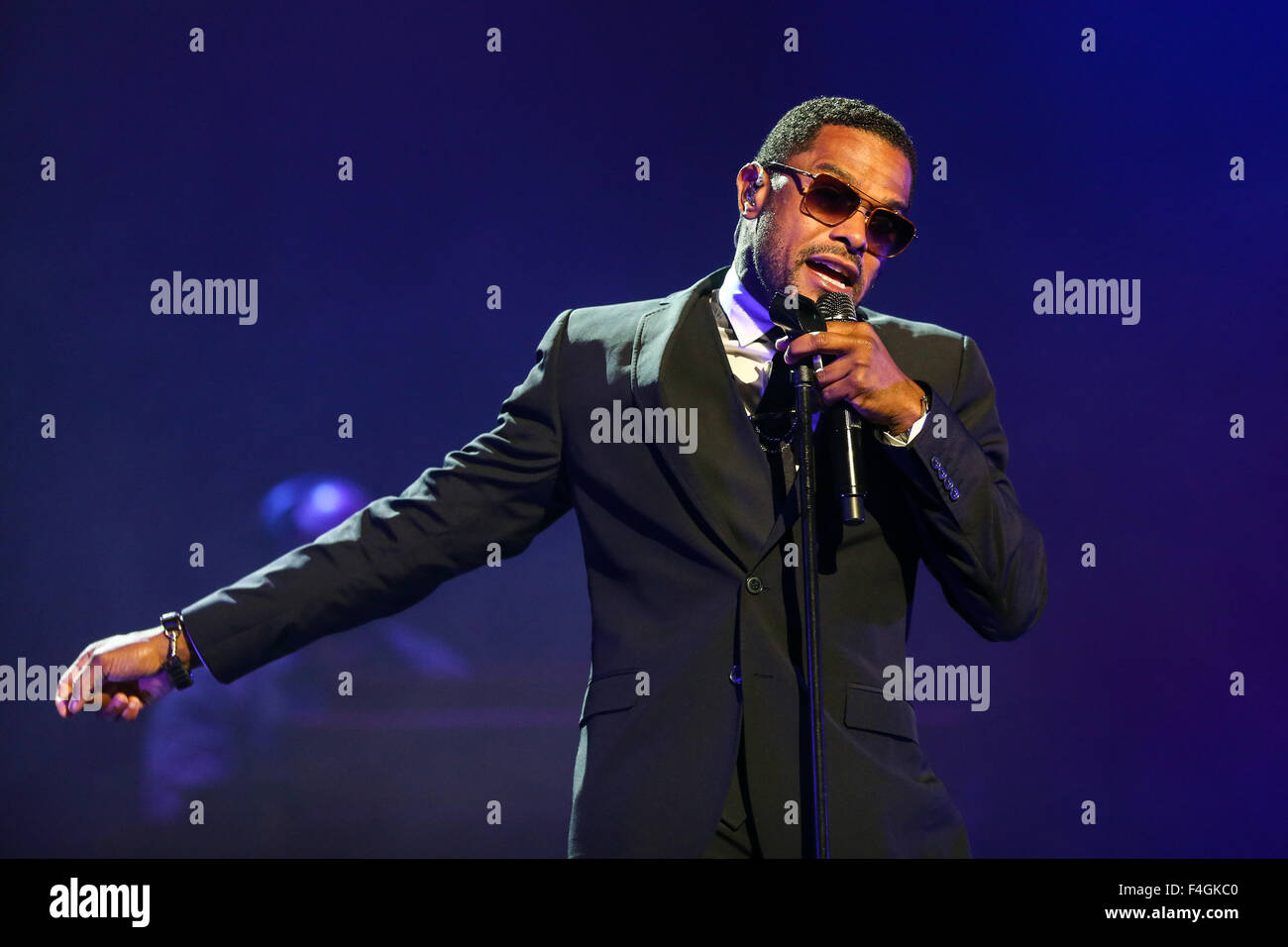 Maxwell singer hi-res stock photography and images - Alamy