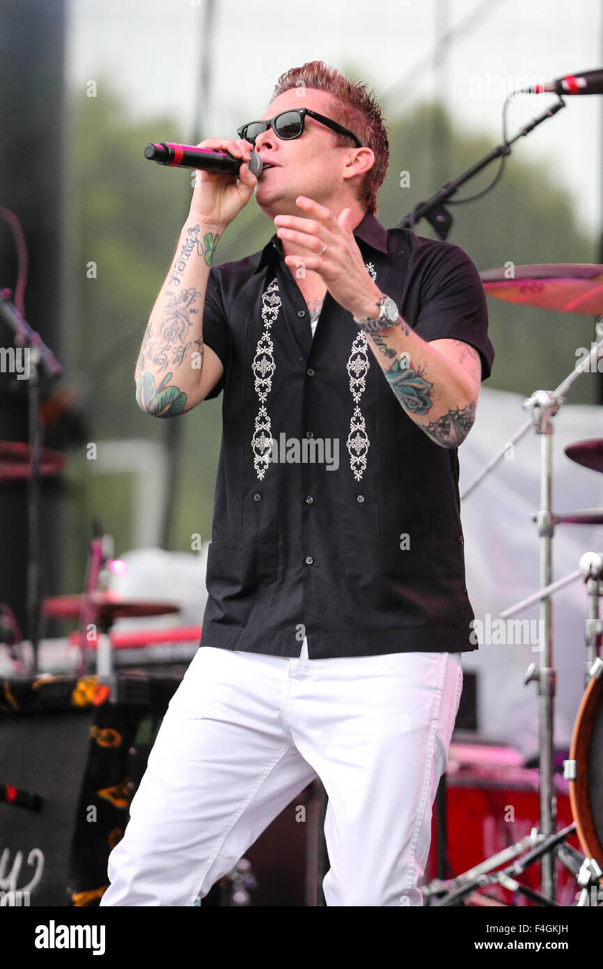 Sugar ray band portrait hi-res stock photography and images - Alamy