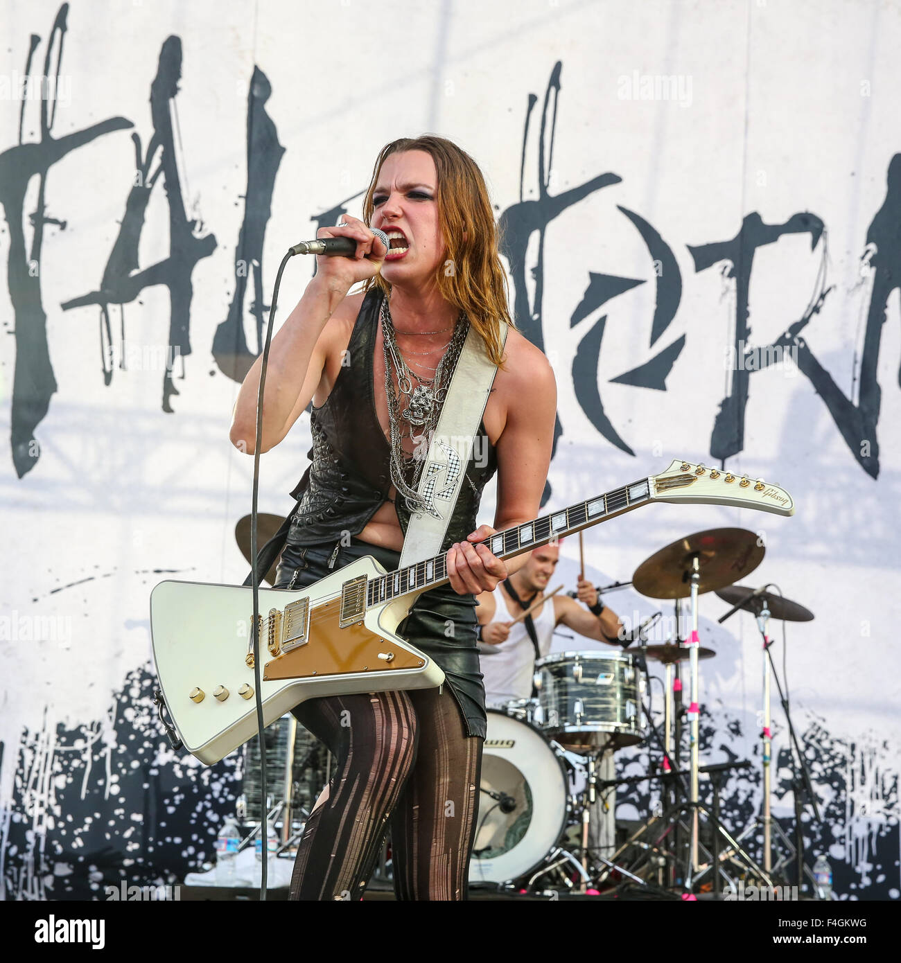 Grammy award for best male vocalist hi-res stock photography and images ...