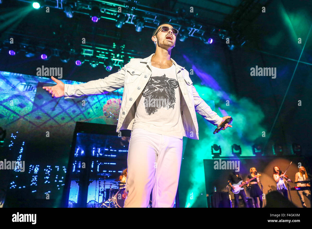 Jonas brothers summer tour concert hi-res stock photography and images ...