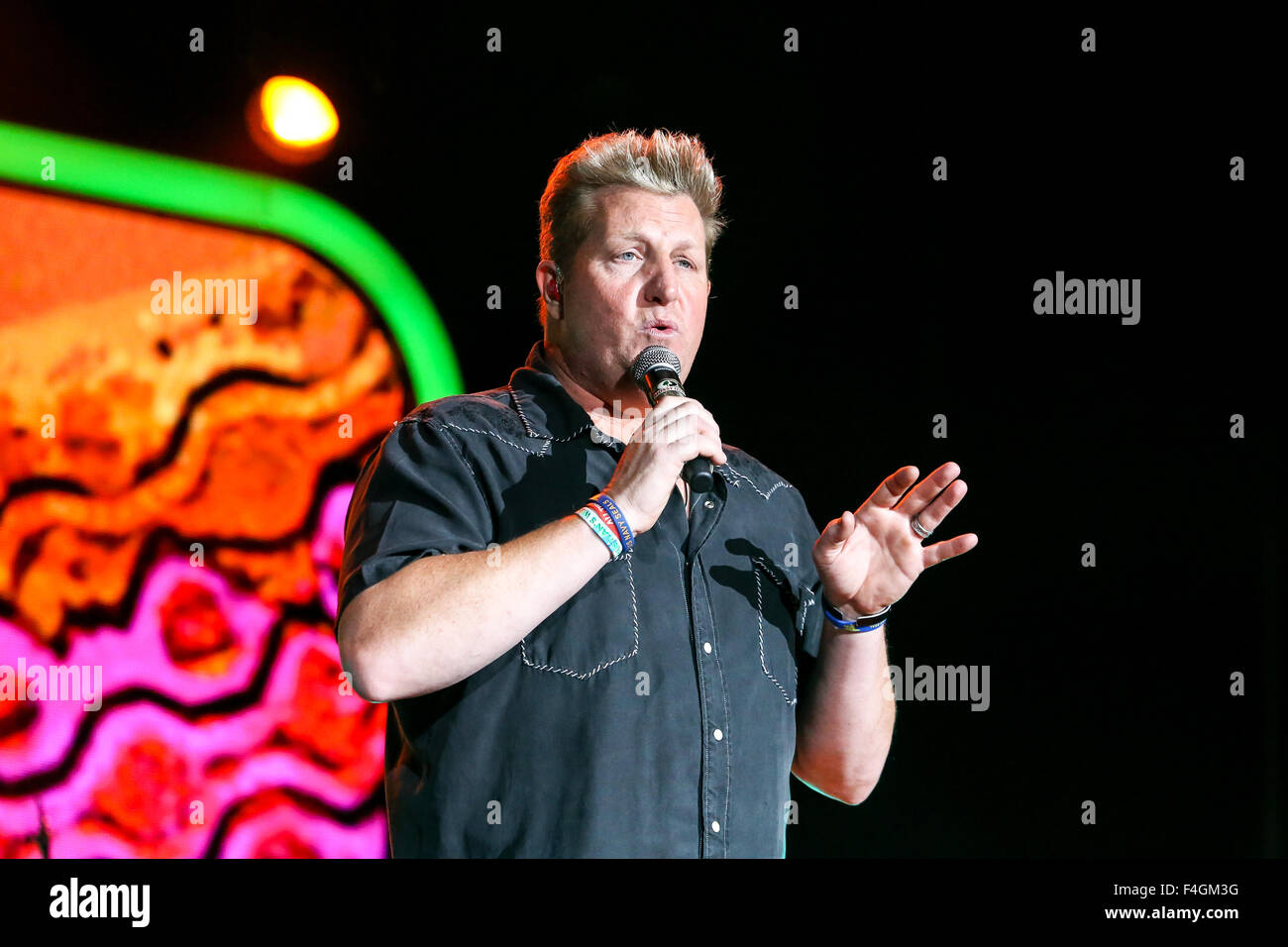 Music artist RASCAL FLATTS bring their 2013 Summer Tour to Walnut Creek ...