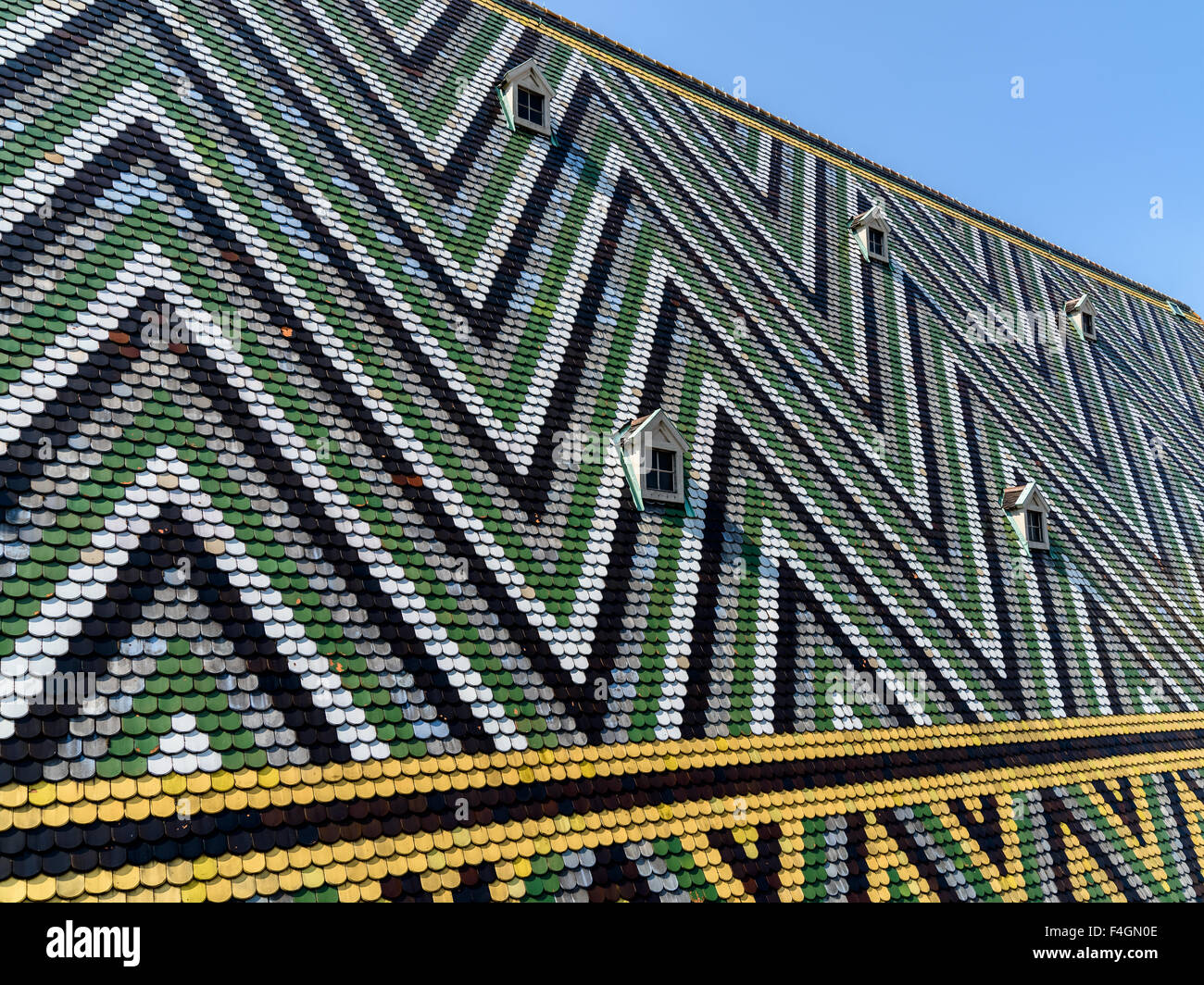 Slate roof tiles hi-res stock photography and images - Alamy