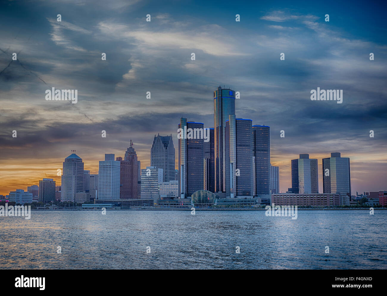 Detroit skyline hi-res stock photography and images - Alamy