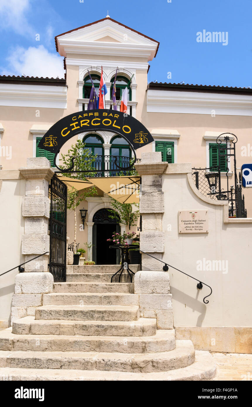 Circolo hi-res stock photography and images - Alamy