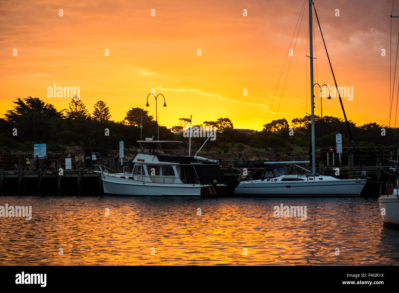 Apollo bay harbour, Victoria, Australia Stock Photo - Alamy