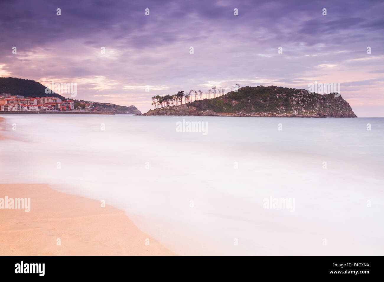 Lekeitio spanish hi-res stock photography and images - Alamy