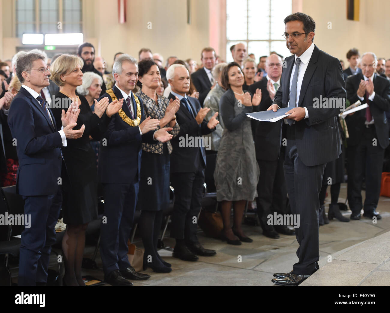 German iranian author hi-res stock photography and images - Alamy