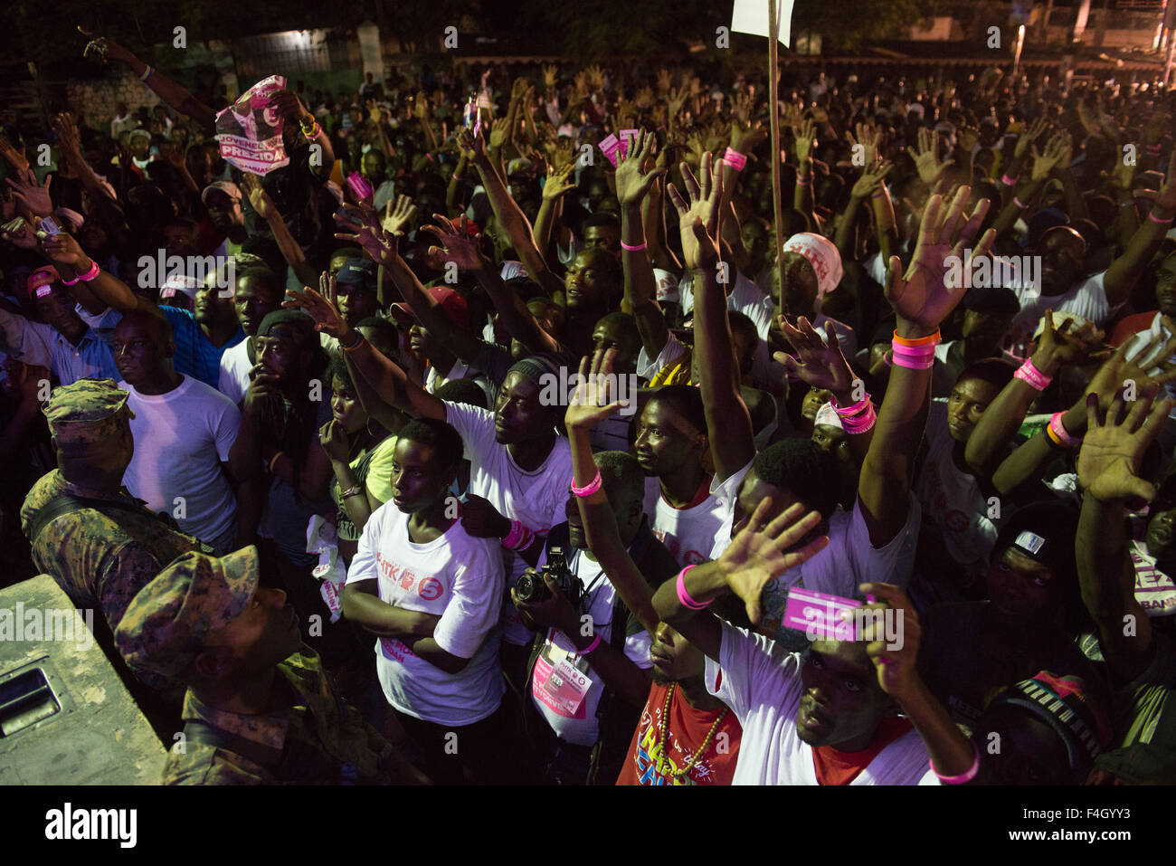 Port Au Prince, Haiti. 17th Oct, 2015. Supporters of the ruling Tet ...