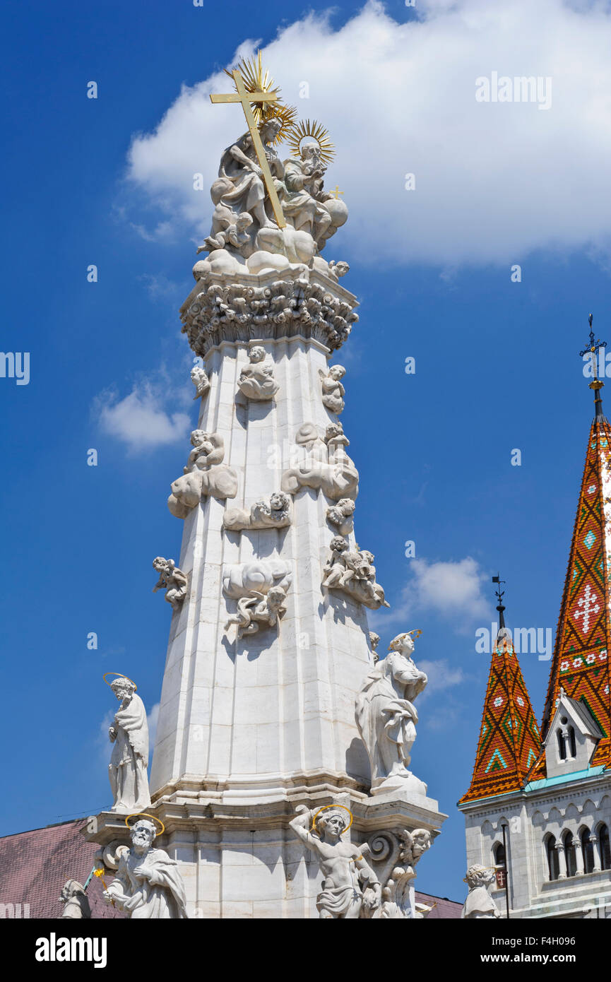 The Holy Trinity Column with the Matyas church behind in Budapest ...