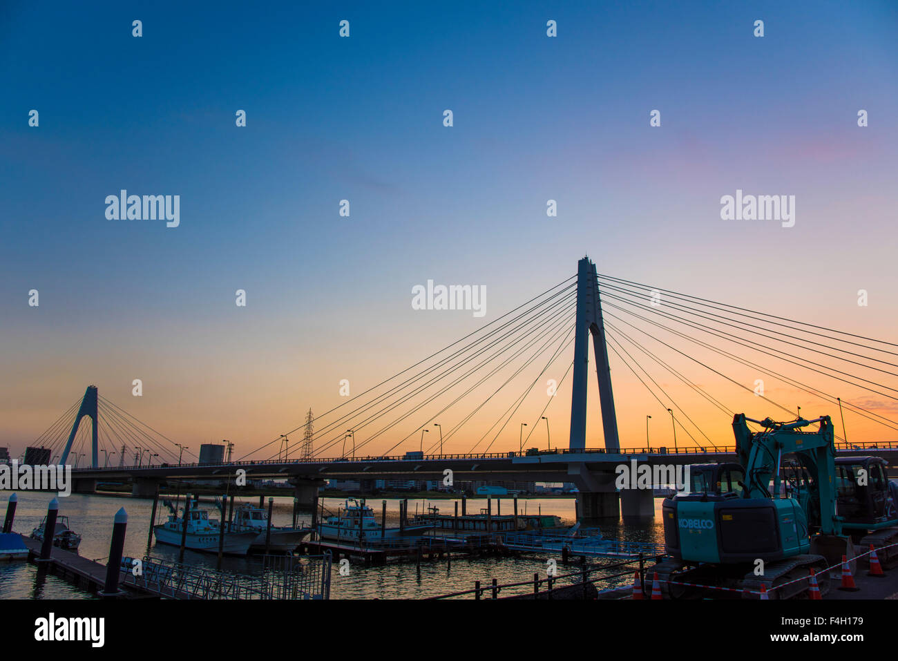 Daishihashi bridge, over Tamagawa river,ties Ota-Ku,Tokyo and Kawasaki ...