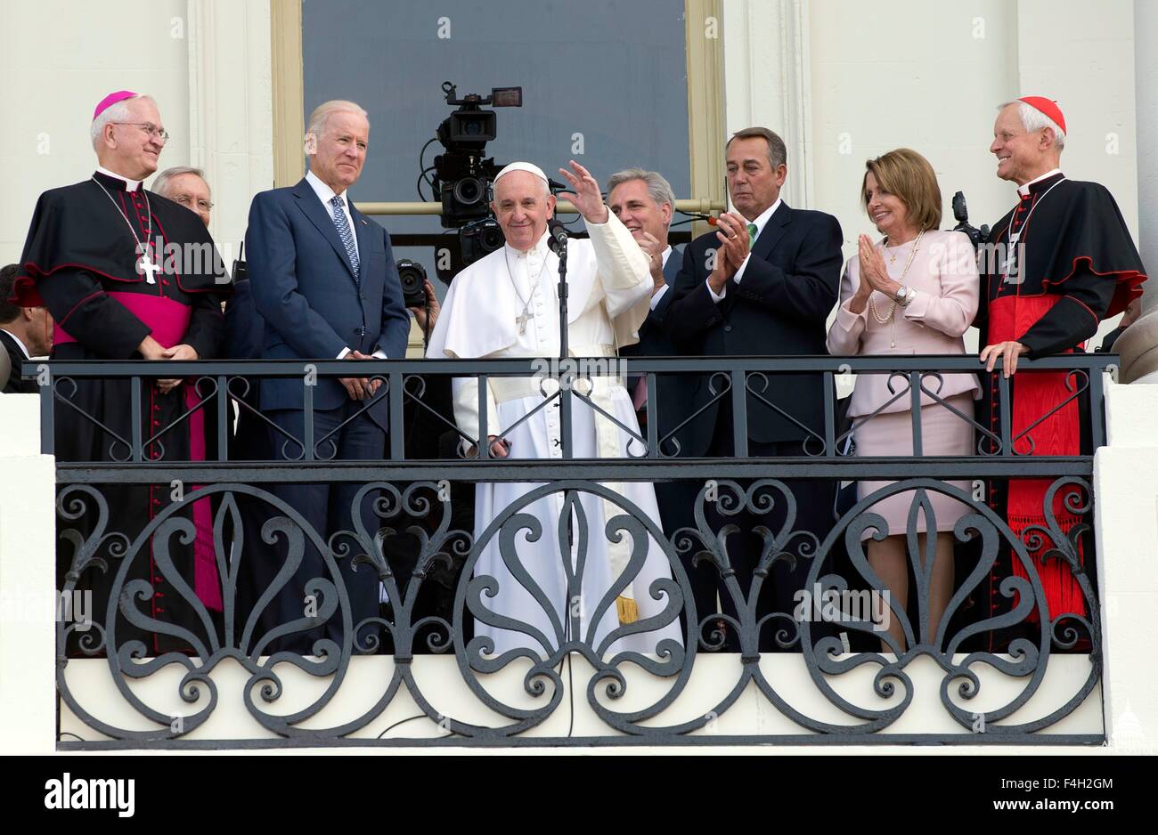 Joe biden pope francis hi-res stock photography and images - Alamy