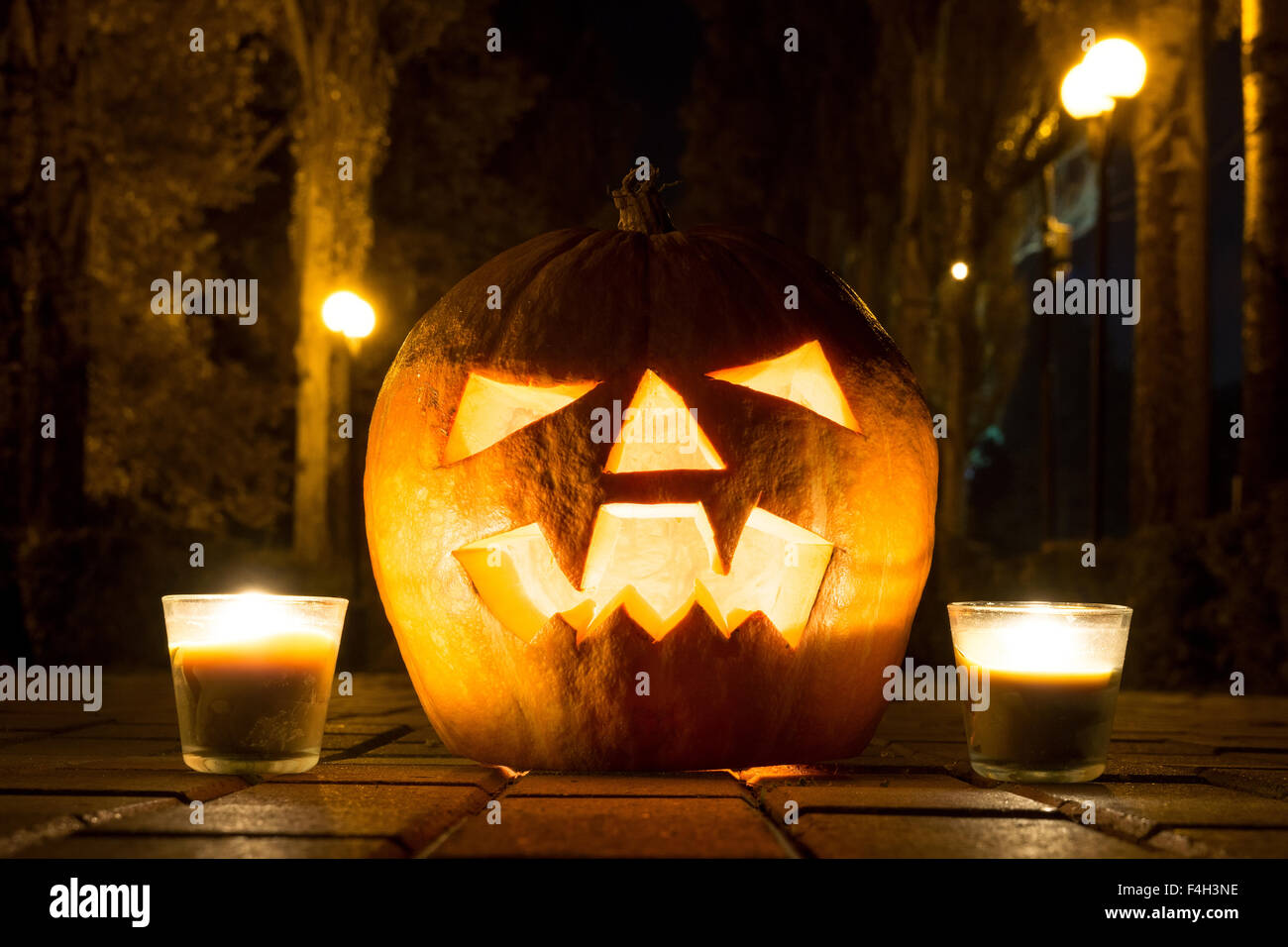 The photograph shows a pumpkin on Halloween Stock Photo - Alamy