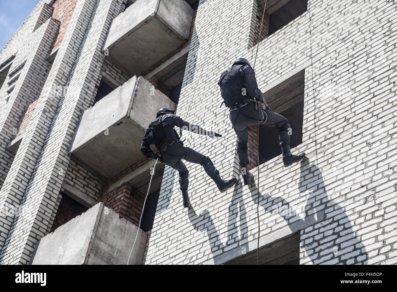 SWAT assault operation Stock Photo - Alamy