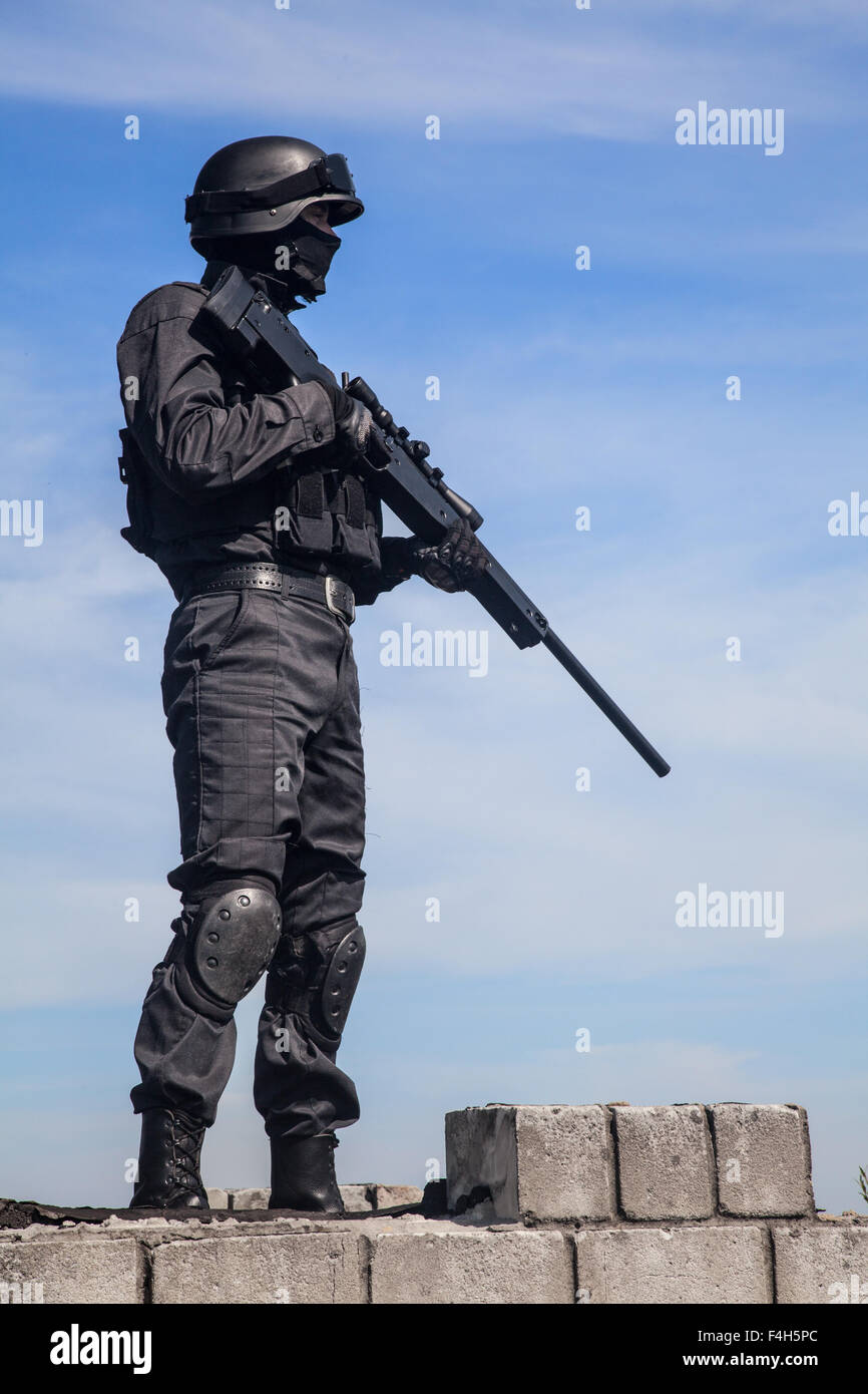SWAT police sniper Stock Photo - Alamy