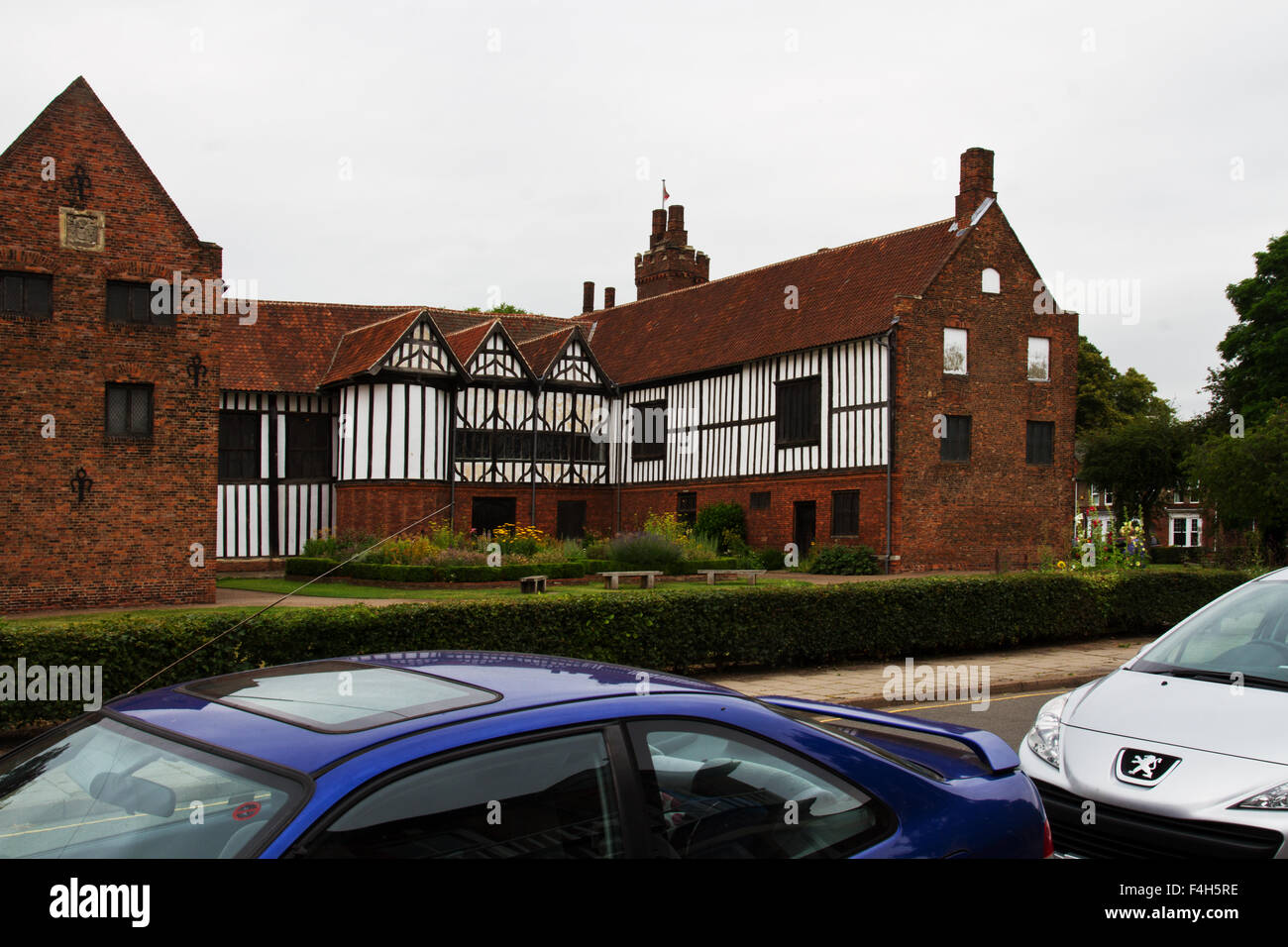 Old hall of the house hi-res stock photography and images - Alamy