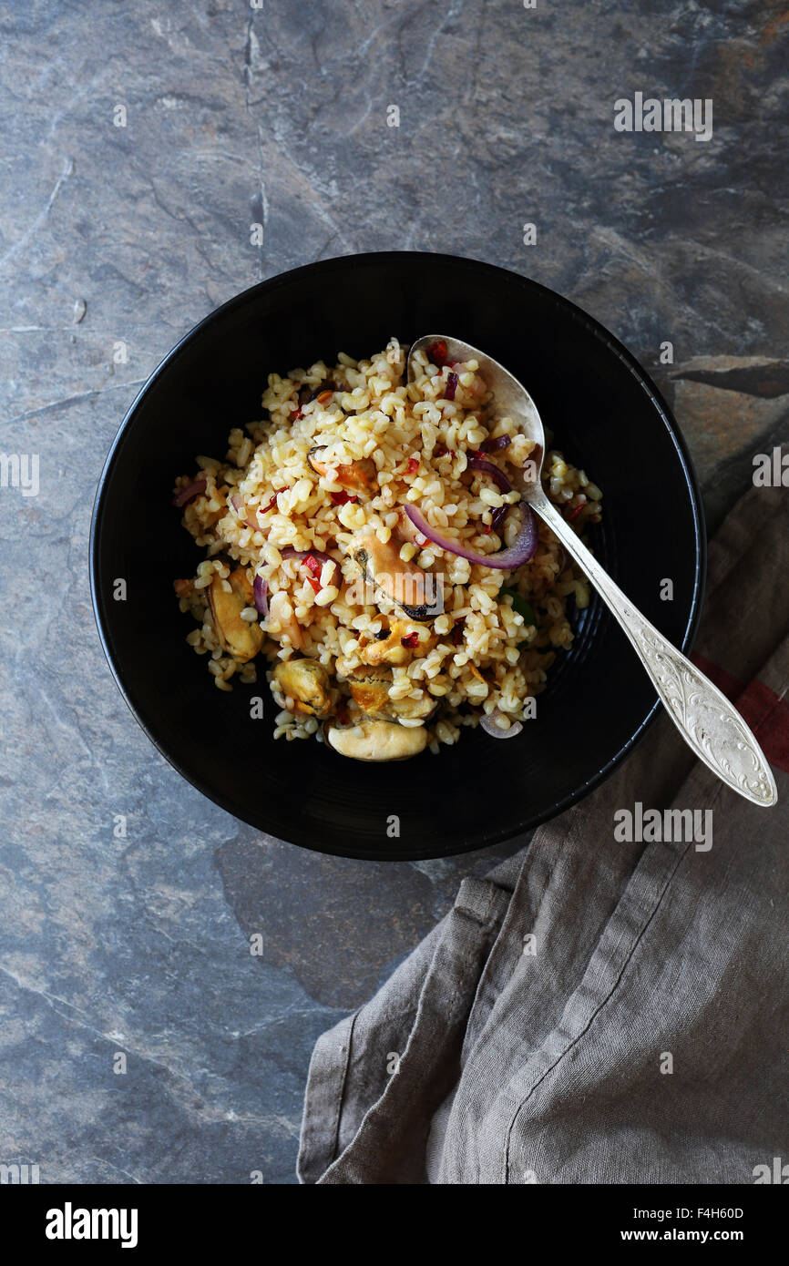 Black bulgur hi-res stock photography and images - Alamy