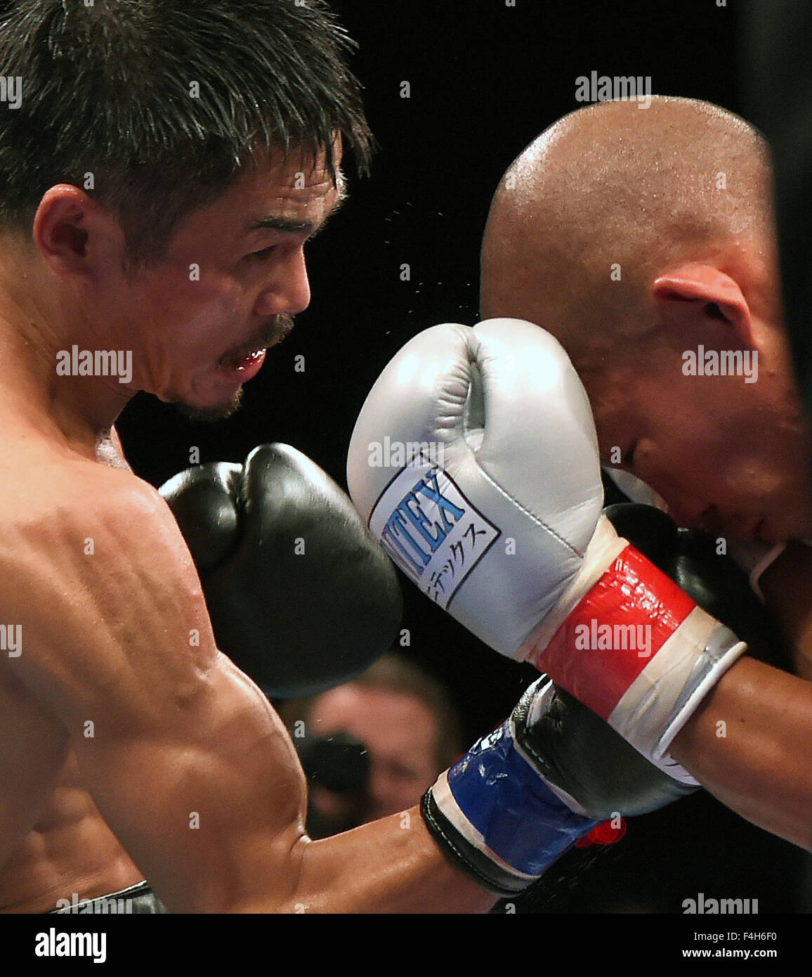 (L-R) Kohei Kono, Koki Kameda (JPN), OCTOBER 16, 2015 - Boxing :Kohei ...