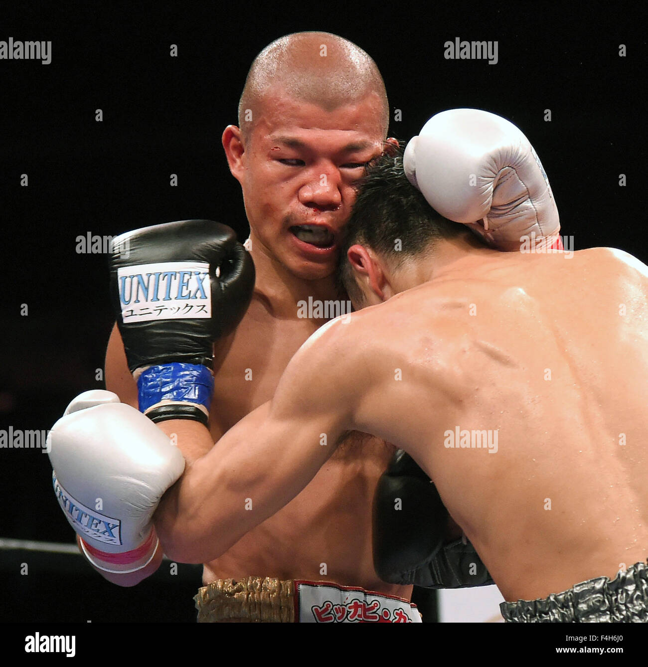 (L-R) Koki Kameda, Kohei Kono (JPN), OCTOBER 16, 2015 - Boxing :Koki Kameda (L) of Japan blocks ...