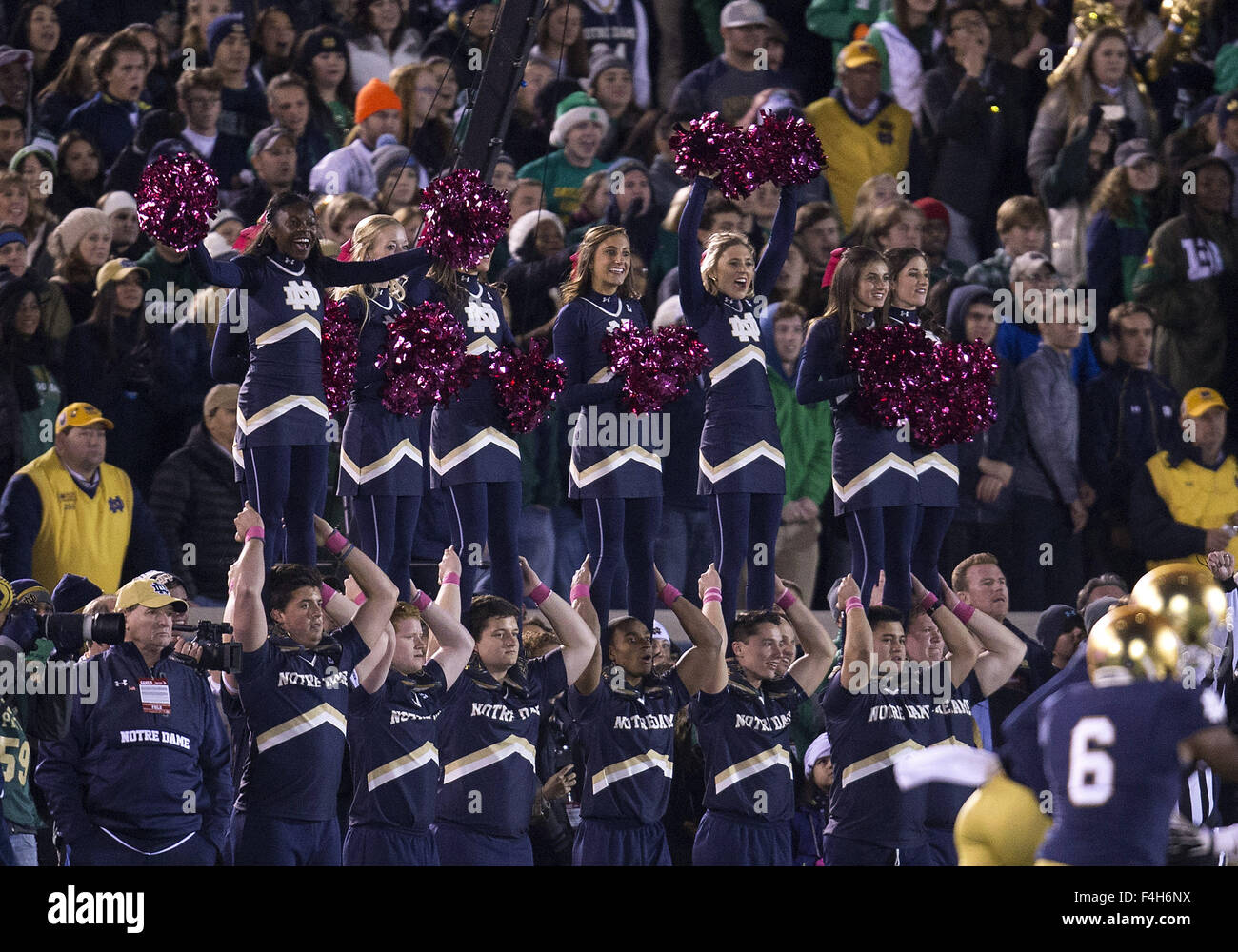 Notre dame cheerleaders during game hi-res stock photography and images ...