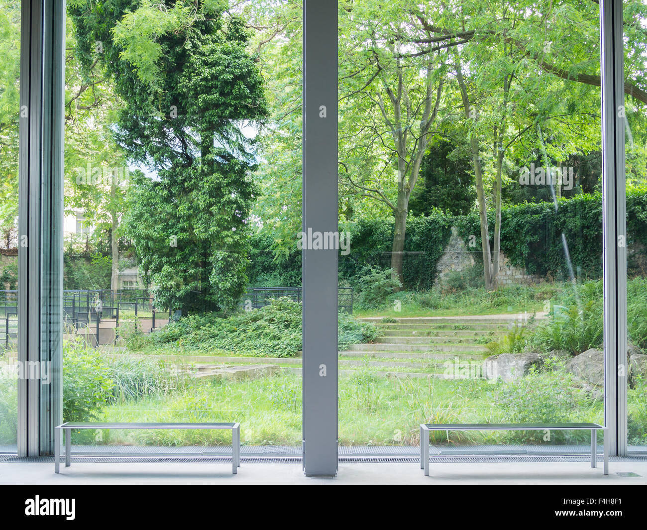 Cartier foundation hi-res stock photography and images - Alamy