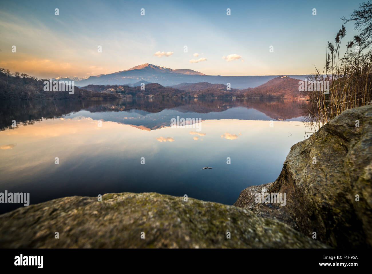 Calm water rocks hi-res stock photography and images - Alamy