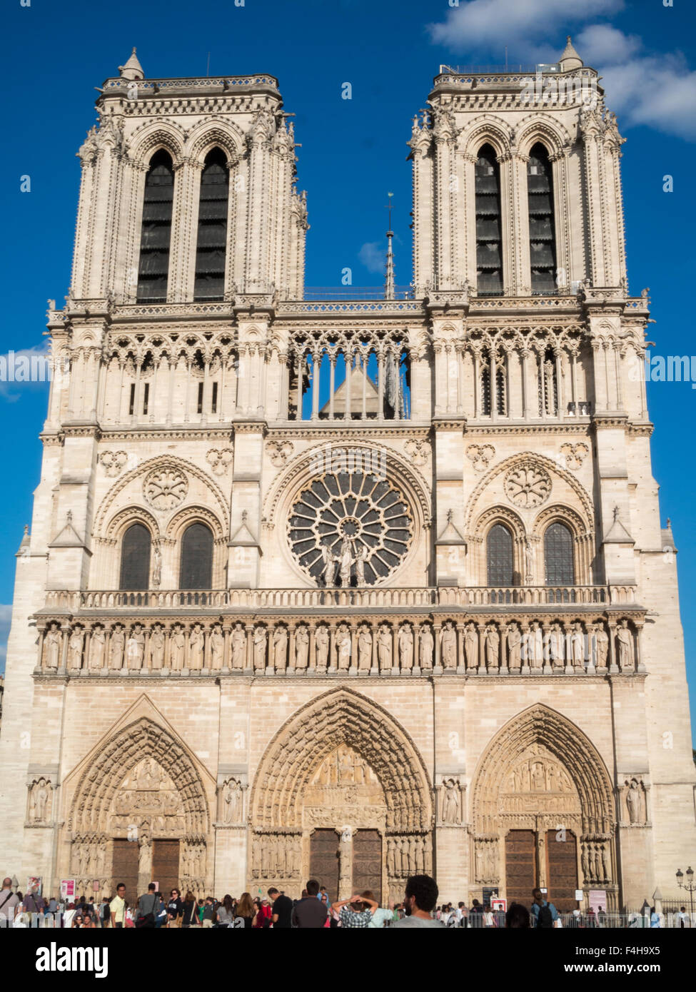Notre dame front facade view hi-res stock photography and images - Alamy