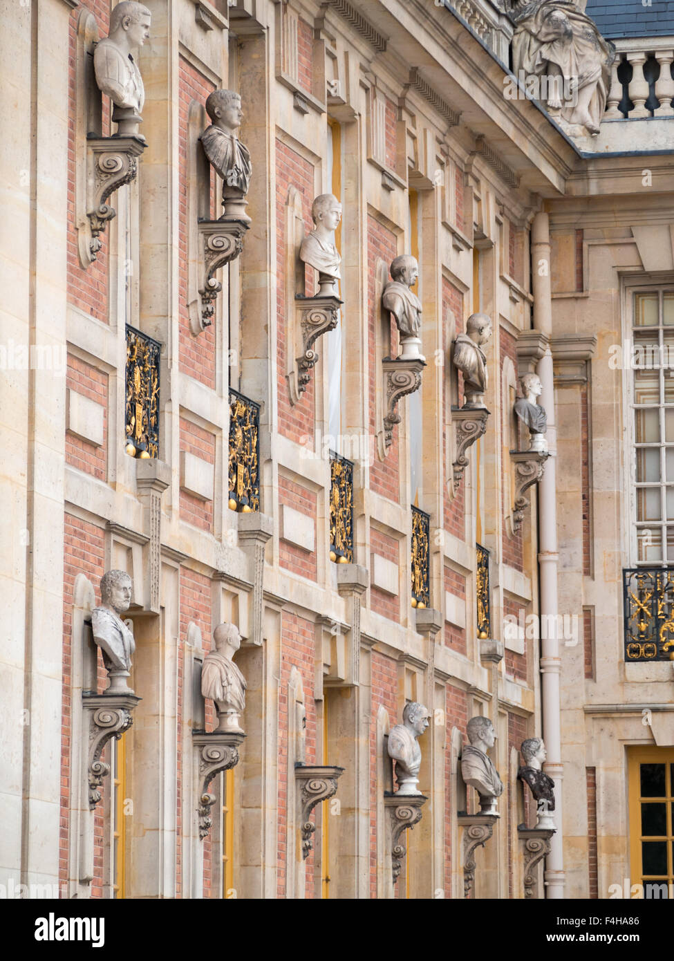 Decorated facade wall hi-res stock photography and images - Alamy
