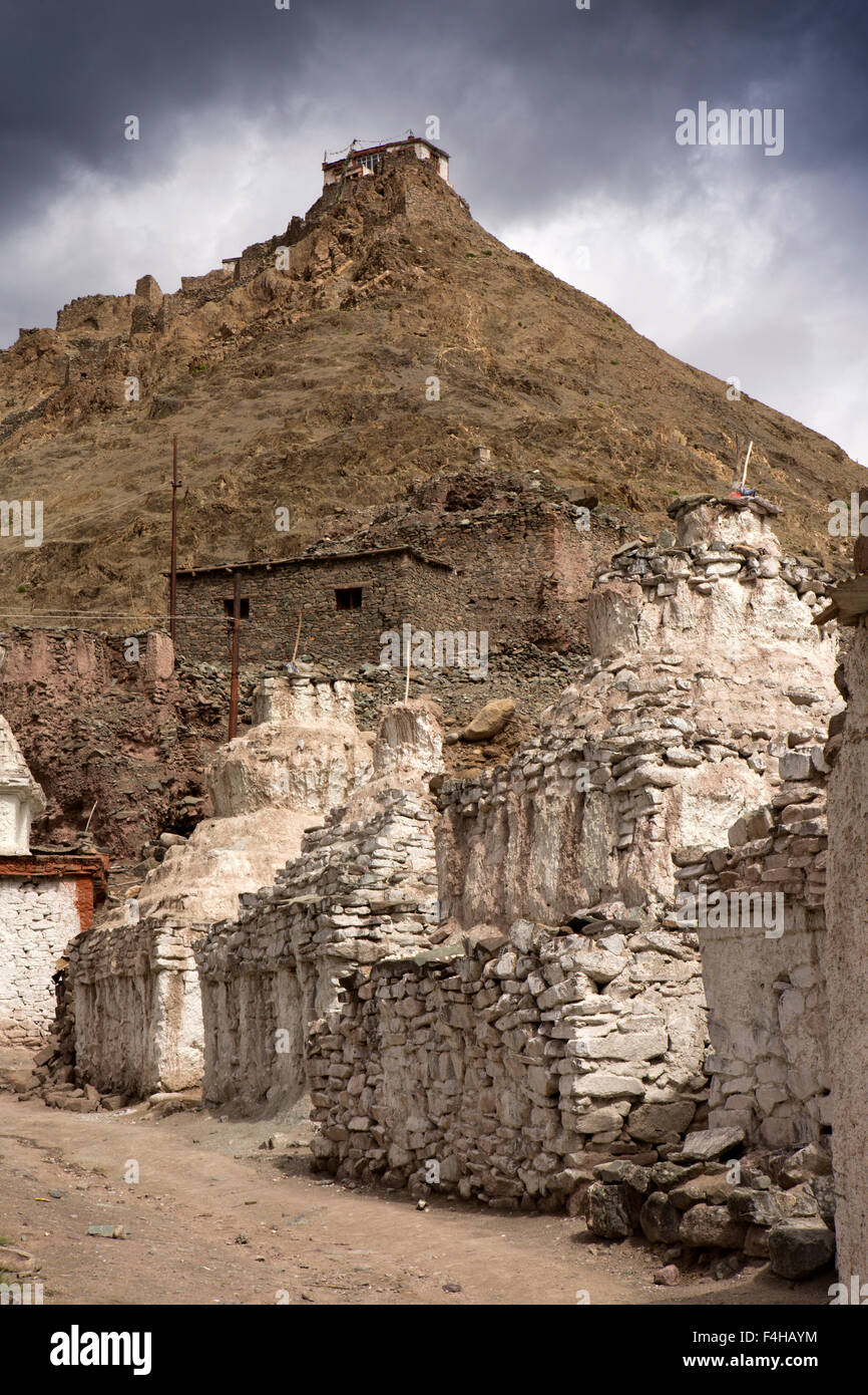 Remote indian village hi-res stock photography and images - Alamy