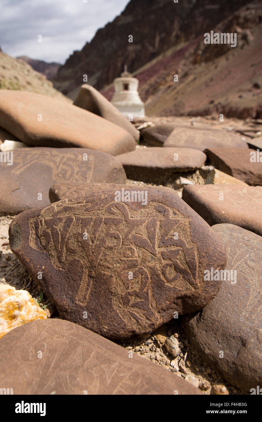 Tibetan script hi-res stock photography and images - Alamy