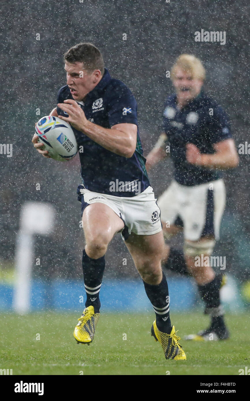 Rugby posts twickenham stadium hi-res stock photography and images - Alamy