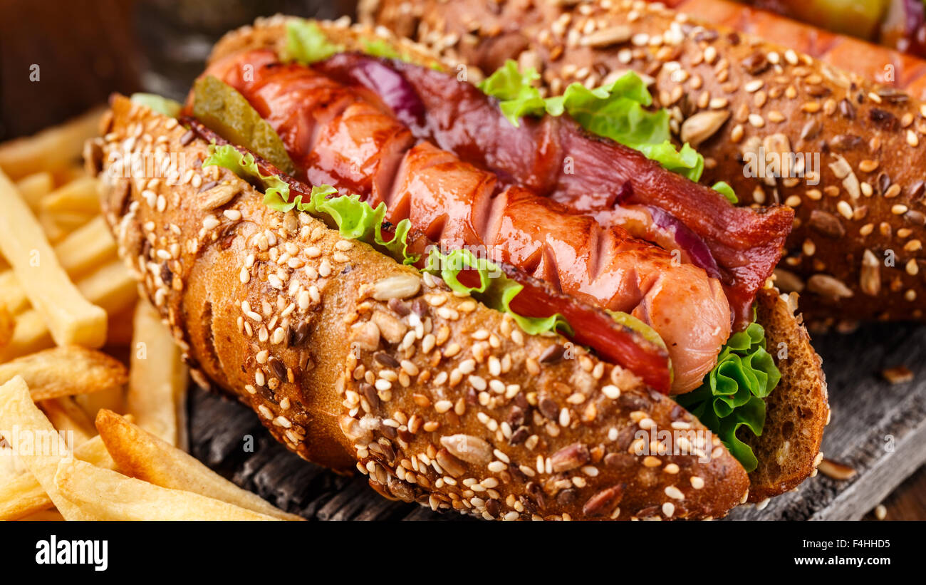 Barbecue grilled hot dog Stock Photo - Alamy