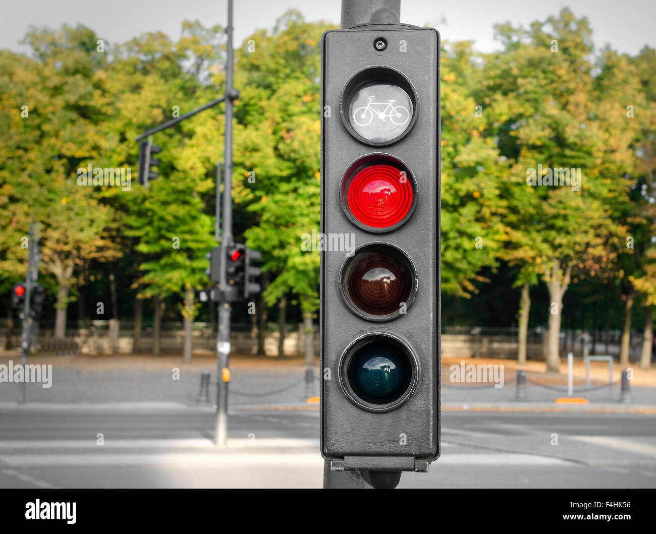 Traffic light cctv camera hi-res stock photography and images - Alamy