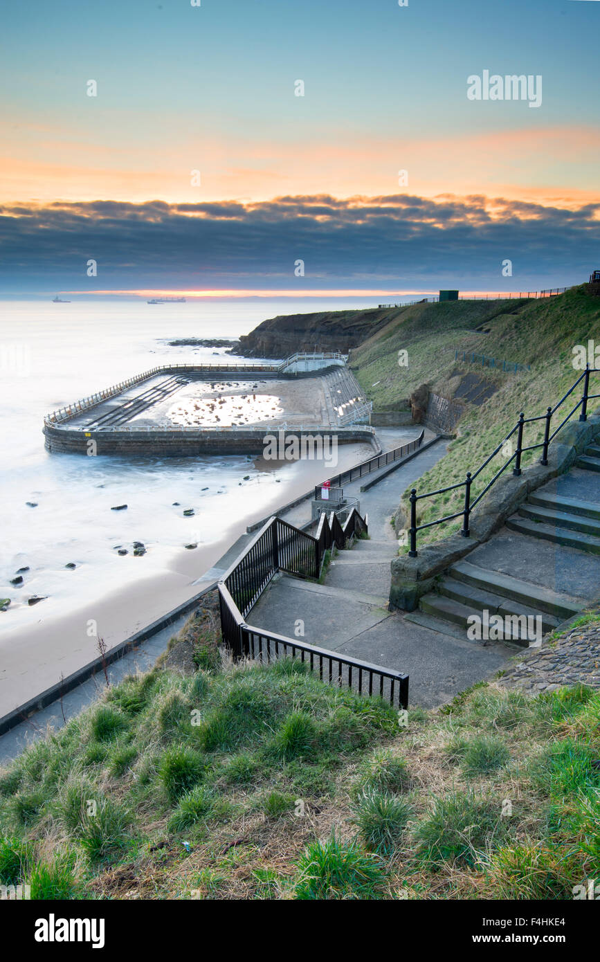 Old Tynemouth outdoor pool Stock Photo - Alamy